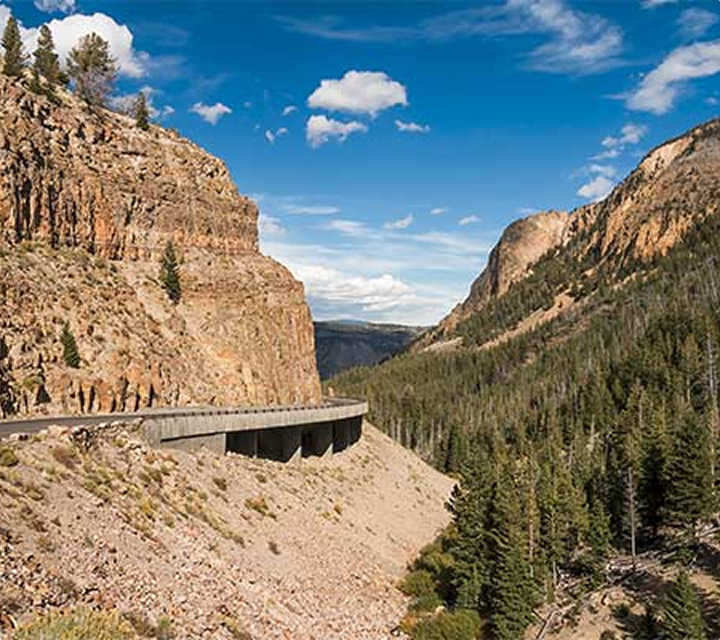 Scenic Drives around Yellowstone | Park Hotel Yellowstone
